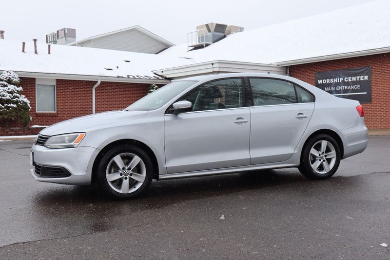 2014 Volkswagen Jetta Photos