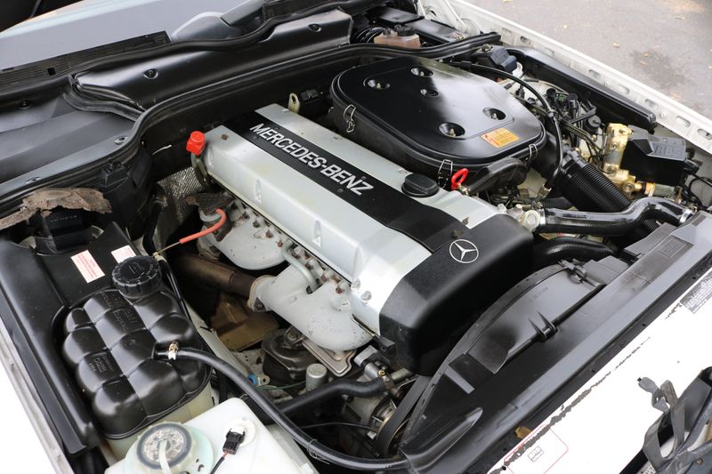 1990 Mercedes-Benz SL 300 Photos