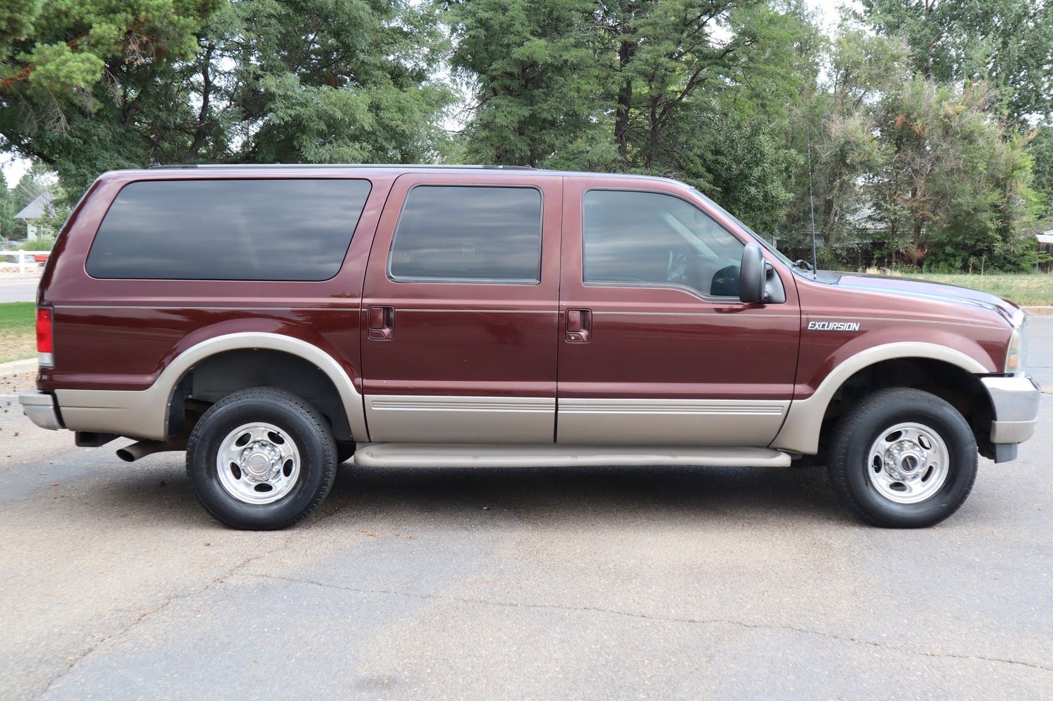 2000 Ford Excursion Limited | Victory Motors of Colorado