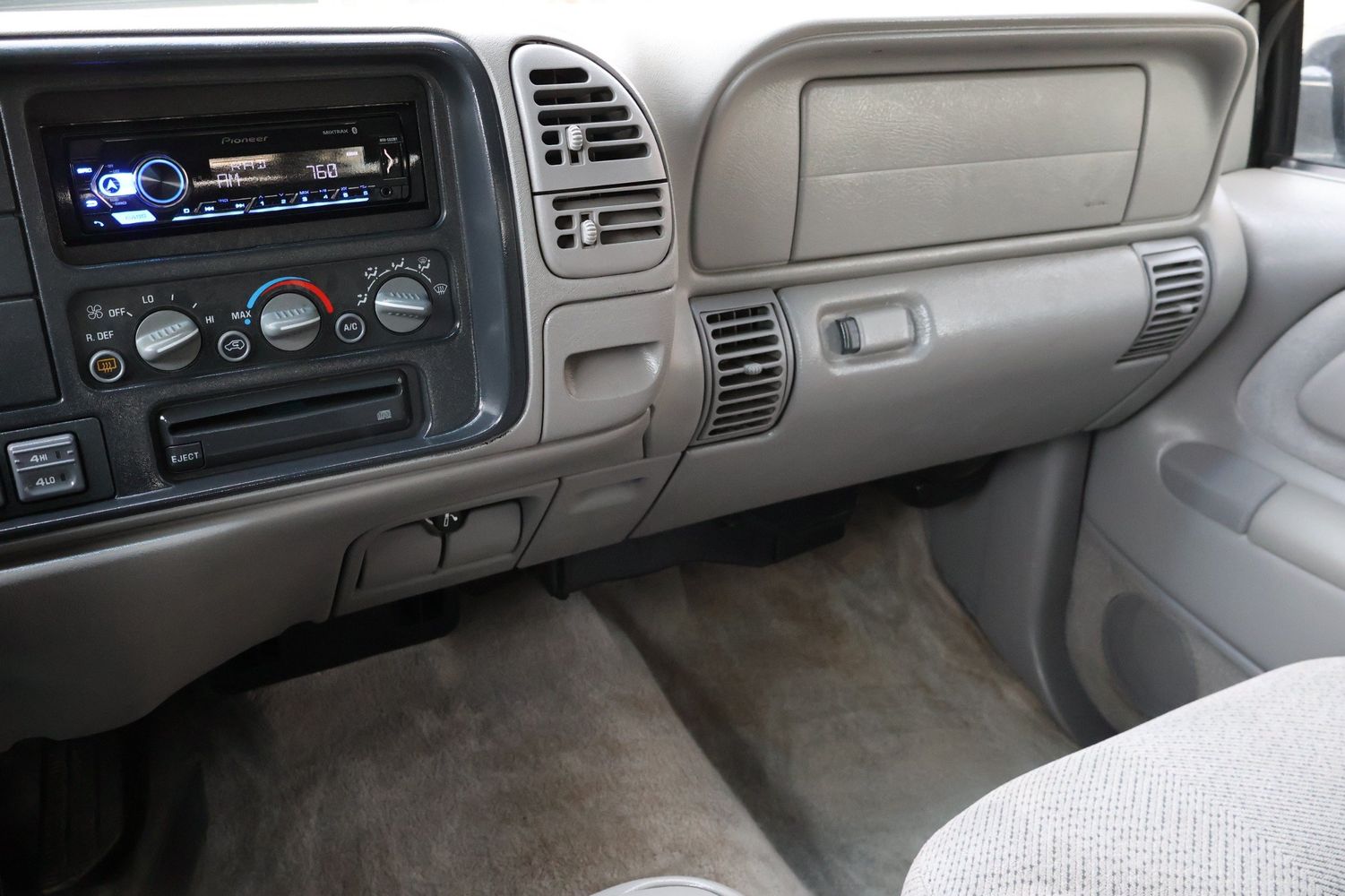 1999 Chevrolet Suburban K2500 LS | Victory Motors of Colorado