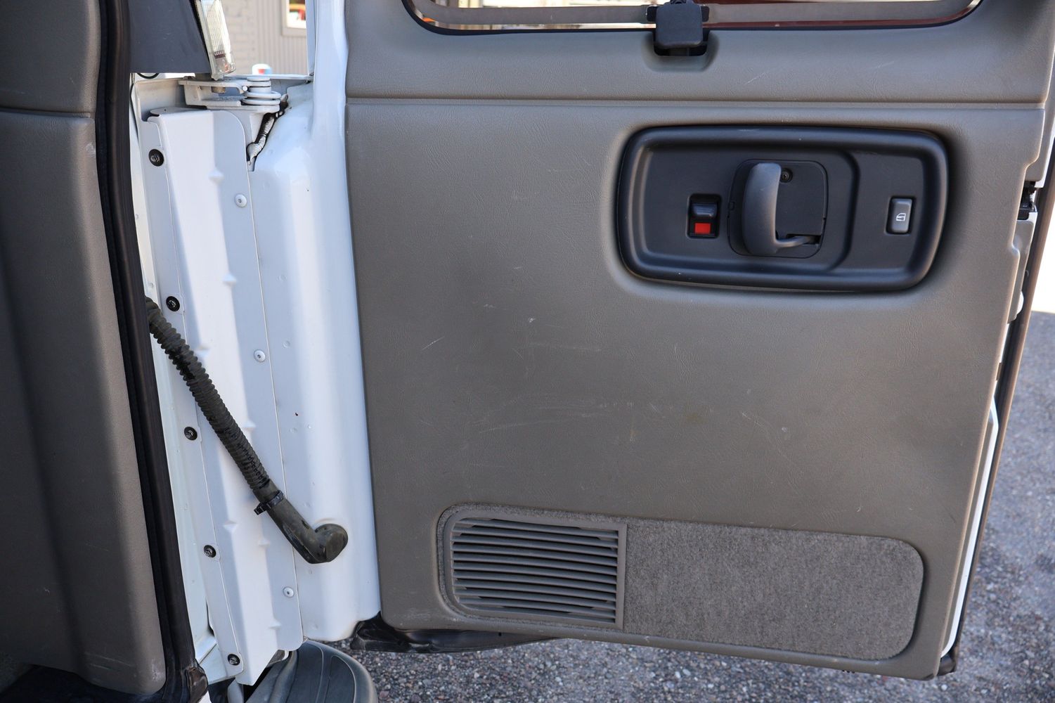 2000 GMC Savana G1500 | Victory Motors of Colorado