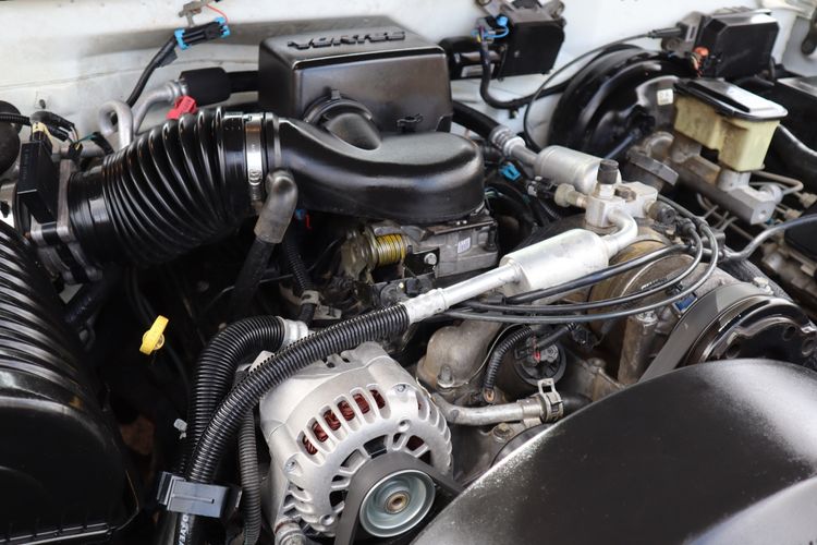 1998 GMC Suburban K1500 | Victory Motors of Colorado