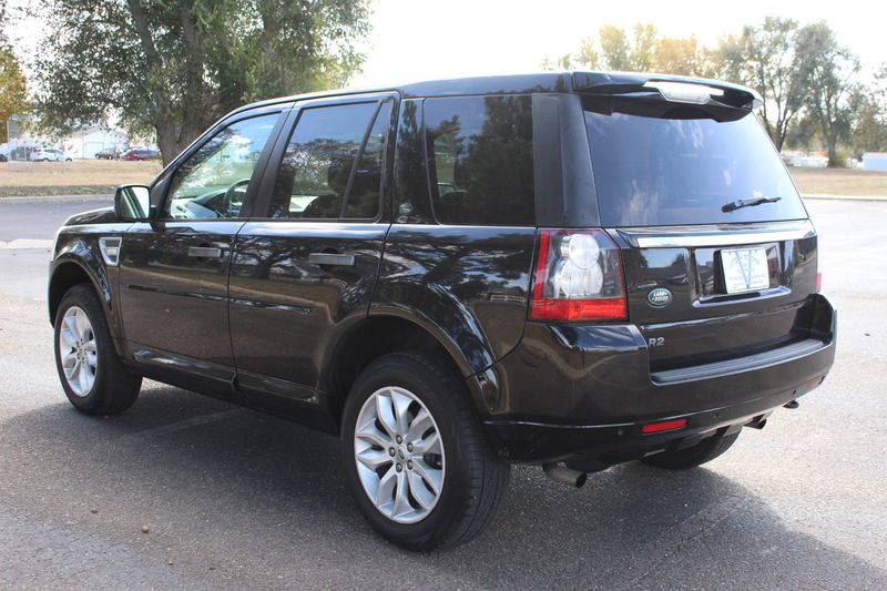 2012 Land Rover LR2 Photos