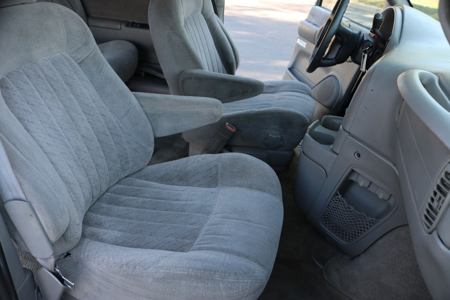 1998 Chevrolet Astro AWD | Victory Motors of Colorado