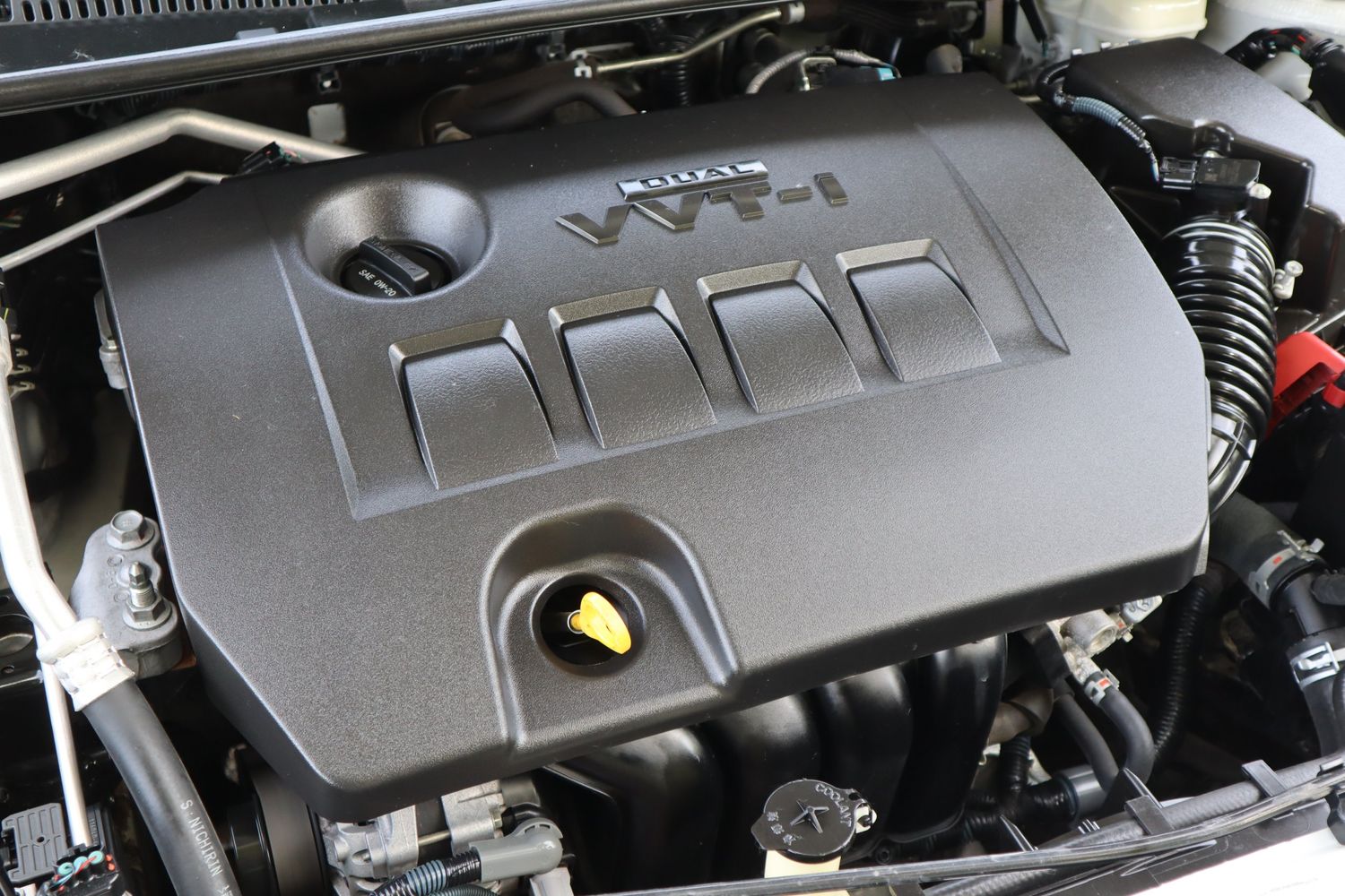 2016 Toyota Corolla LE | Victory Motors of Colorado