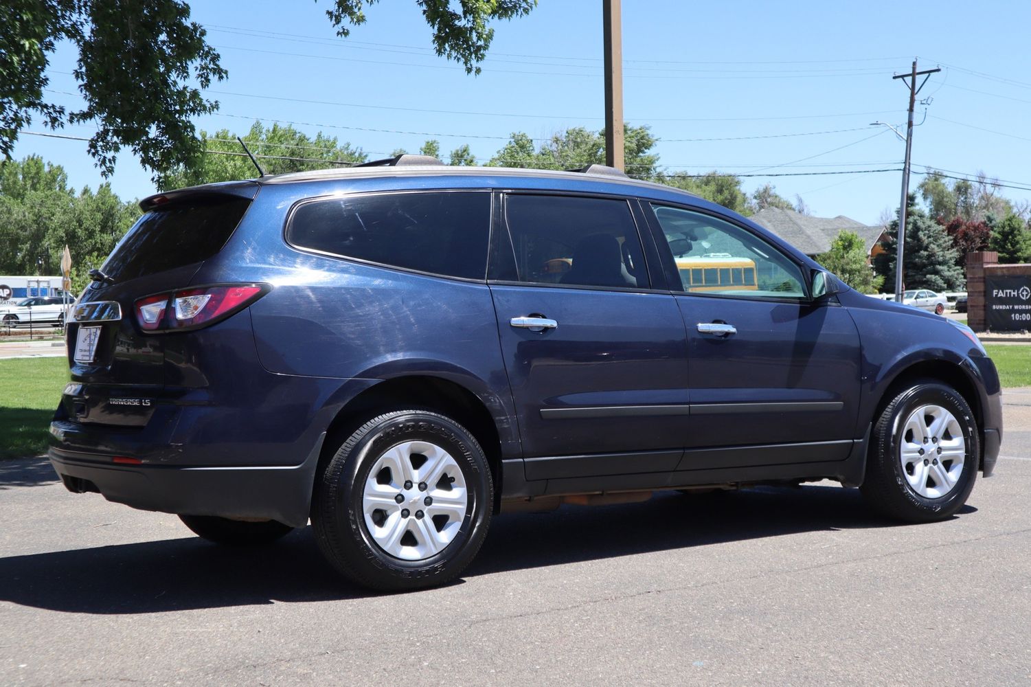 2015 Chevrolet Traverse LS | Victory Motors of Colorado