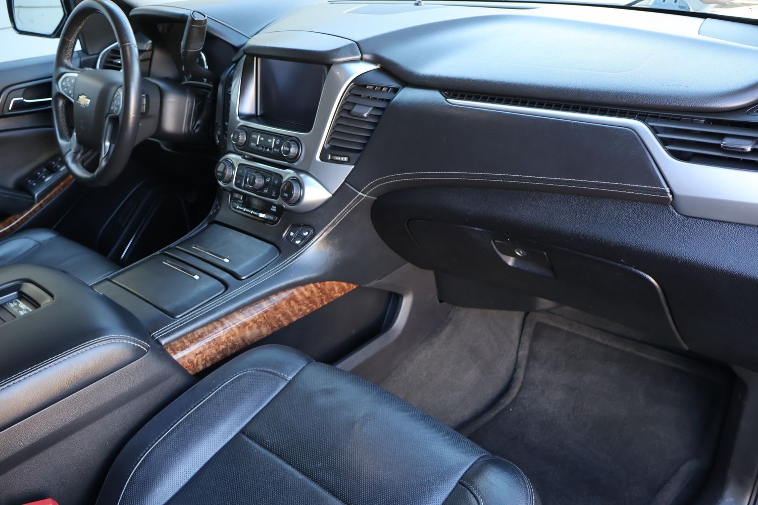 2016 Chevrolet Suburban LTZ | Victory Motors of Colorado