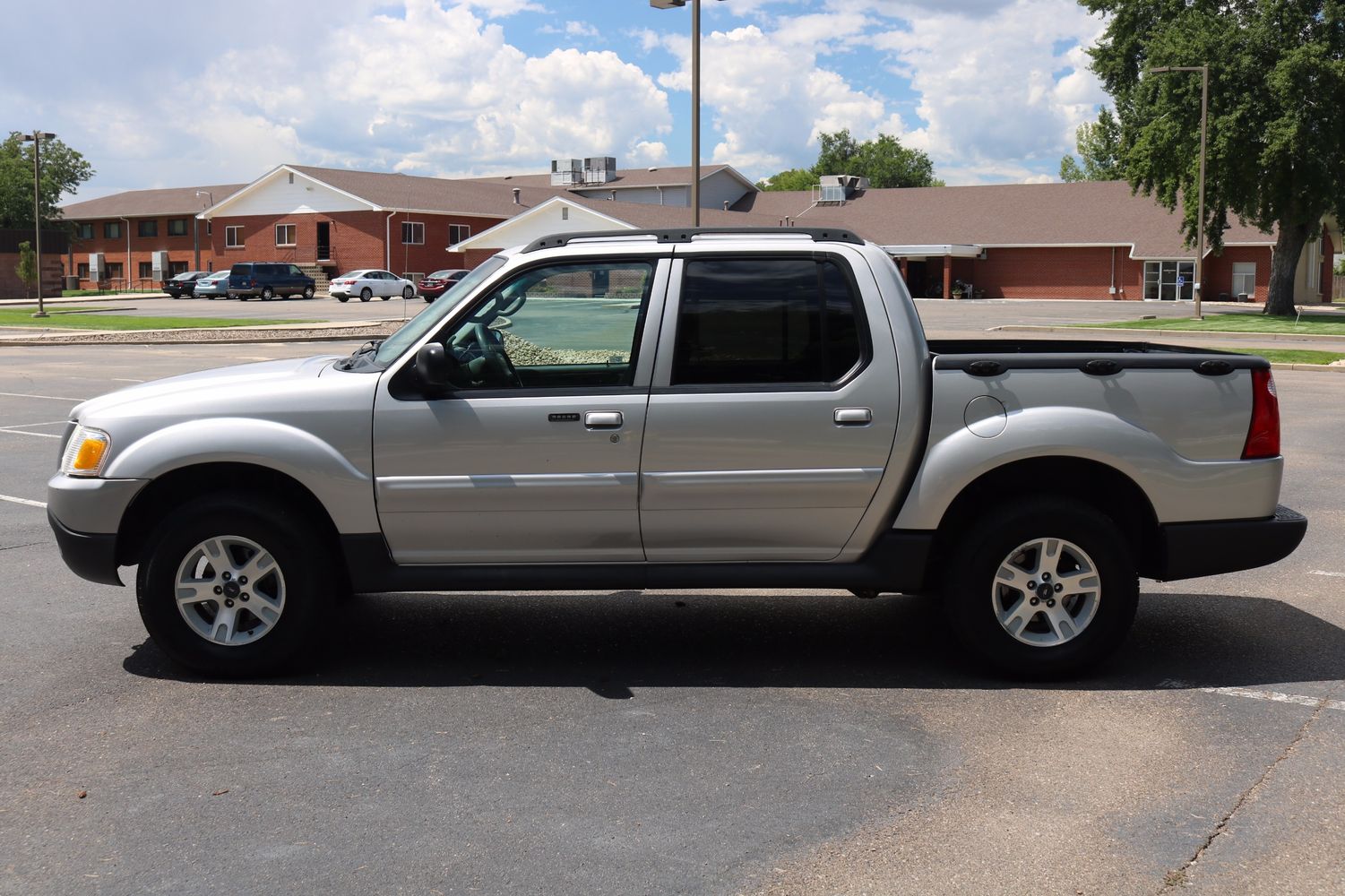 2005 Ford Explorer Sport Trac XLT | Victory Motors of Colorado