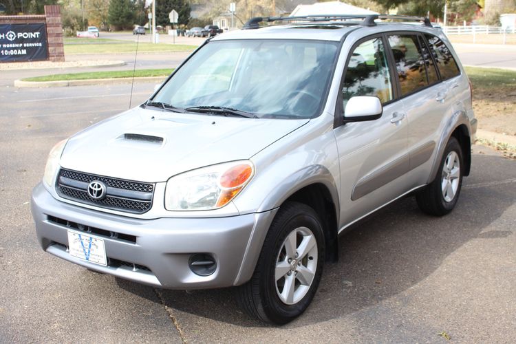 2004 Toyota RAV4 AWD | Victory Motors of Colorado