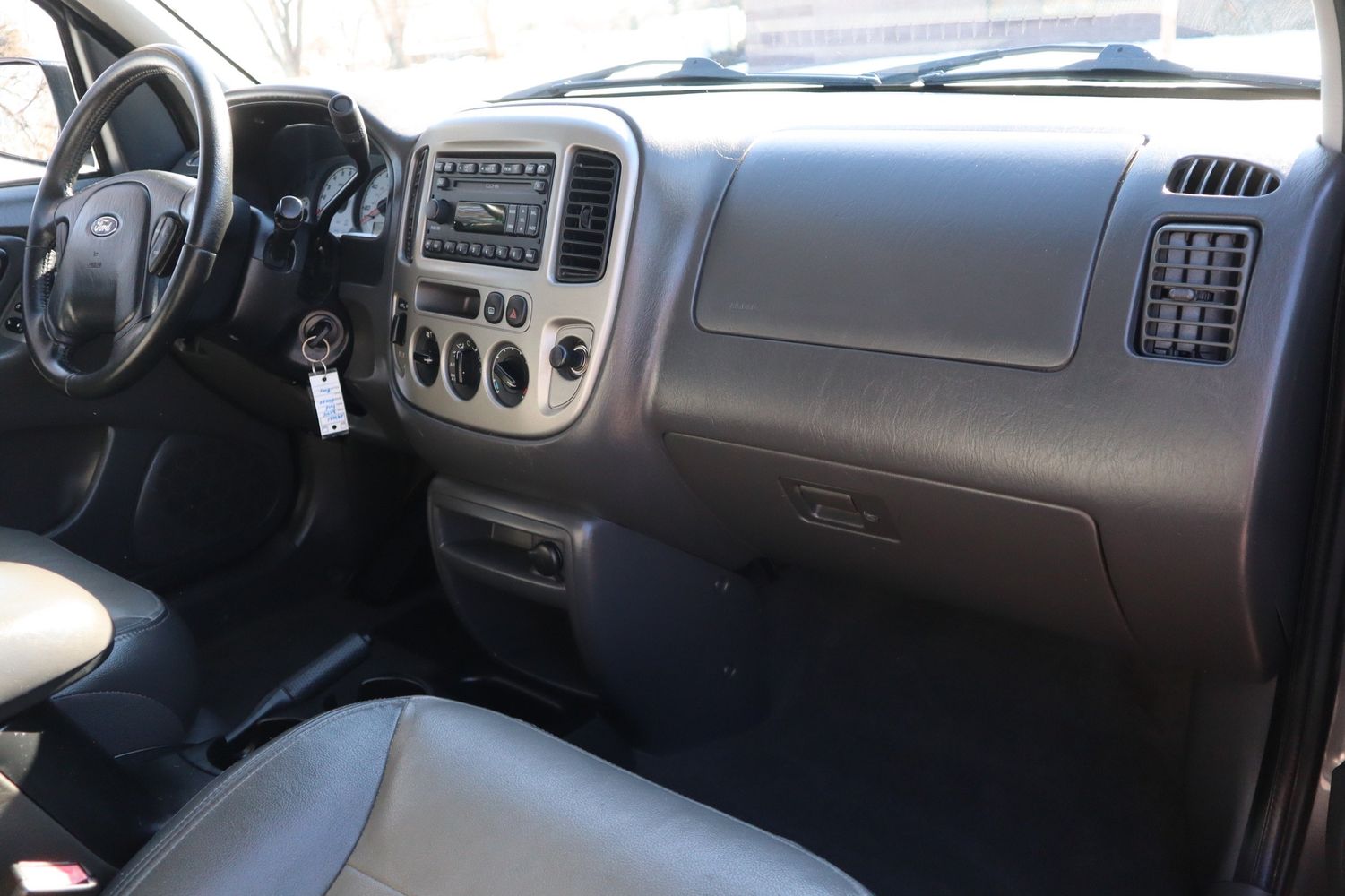 2004 Ford Escape XLT | Victory Motors of Colorado