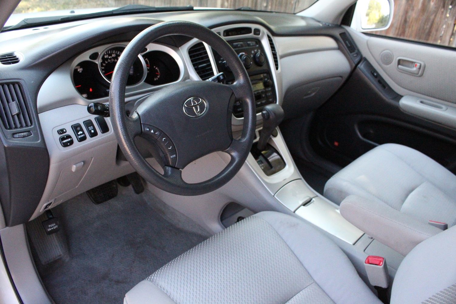 2006 Toyota Highlander Hybrid | Victory Motors of Colorado
