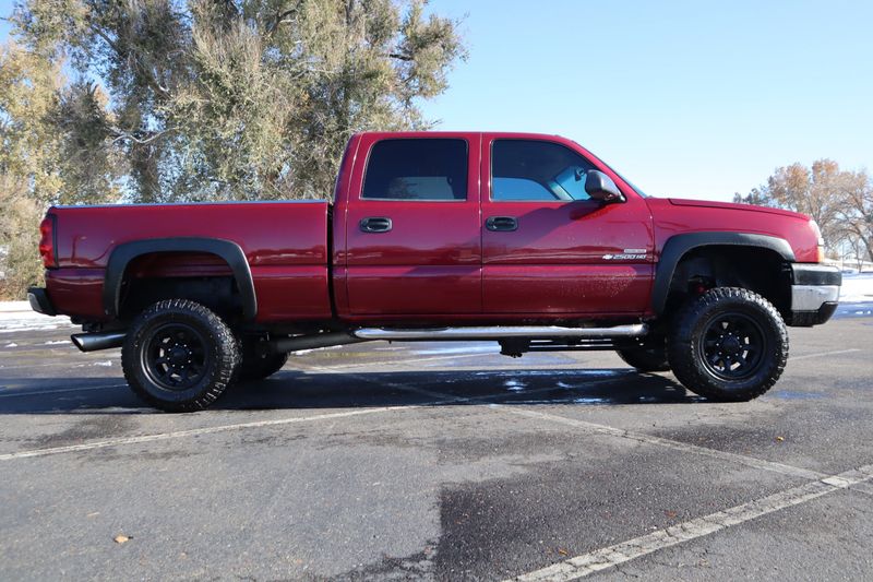 2004 Chevrolet Silverado 2500HD Photos