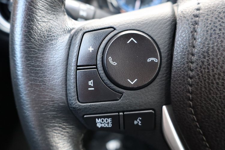 2017 Toyota Corolla SE | Victory Motors of Colorado