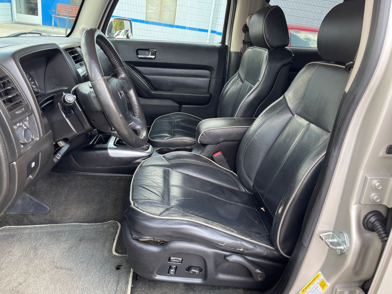 Hummer H3 Black Interior