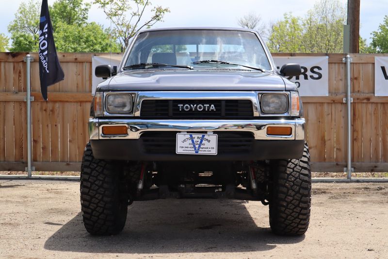 1989 Toyota Hilux Photos