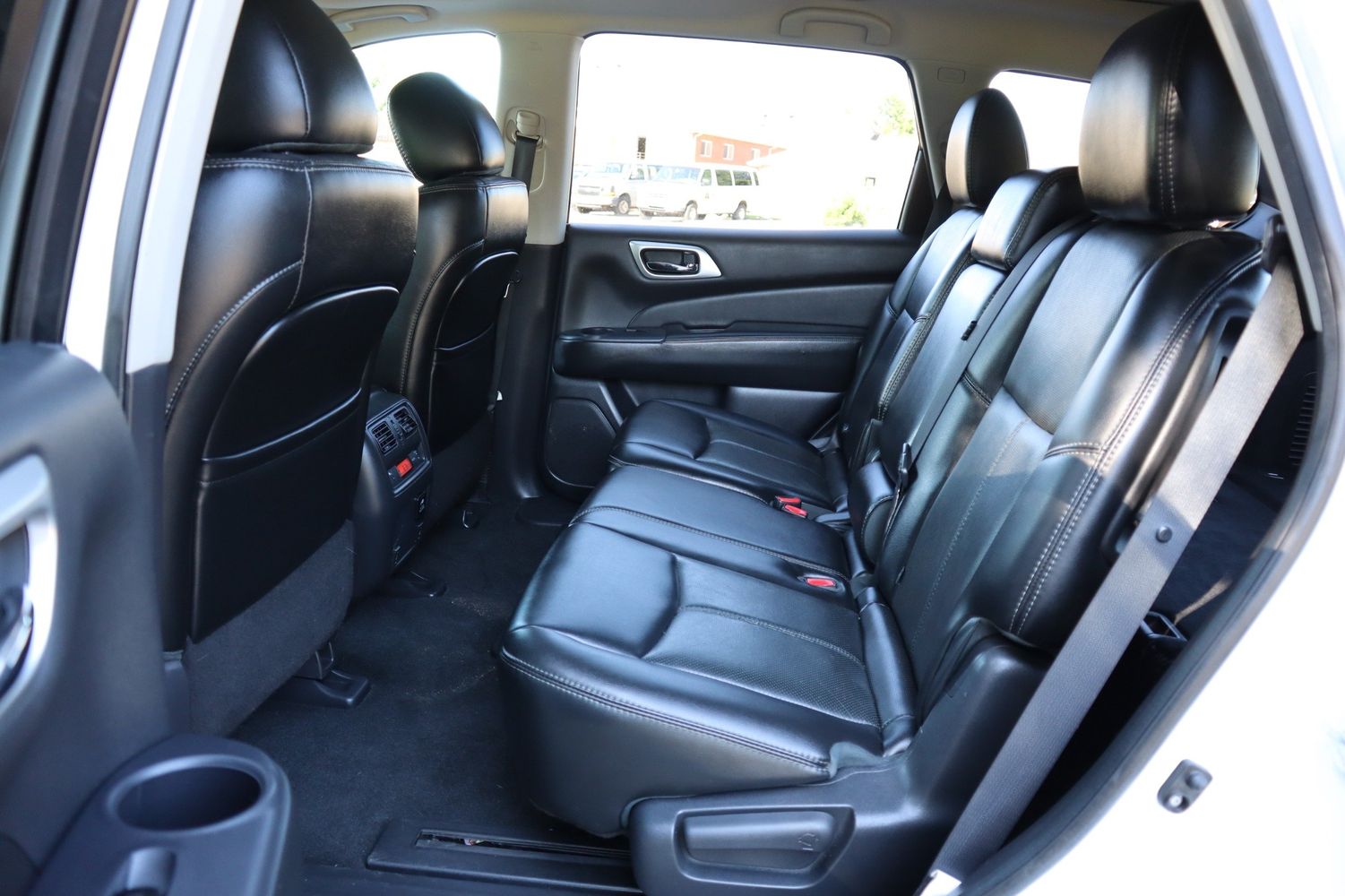 2015 Nissan Pathfinder Platinum | Victory Motors of Colorado