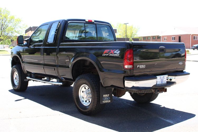 2003 Ford F-250 Super Duty XLT | Victory Motors of Colorado