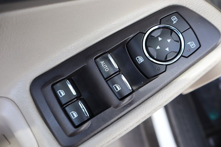 2013 Ford Explorer Base | Victory Motors of Colorado