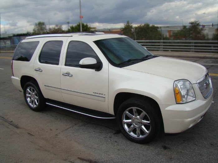2009 GMC Yukon Denali AWD | Zoom Auto Group - Used Cars New Jersey