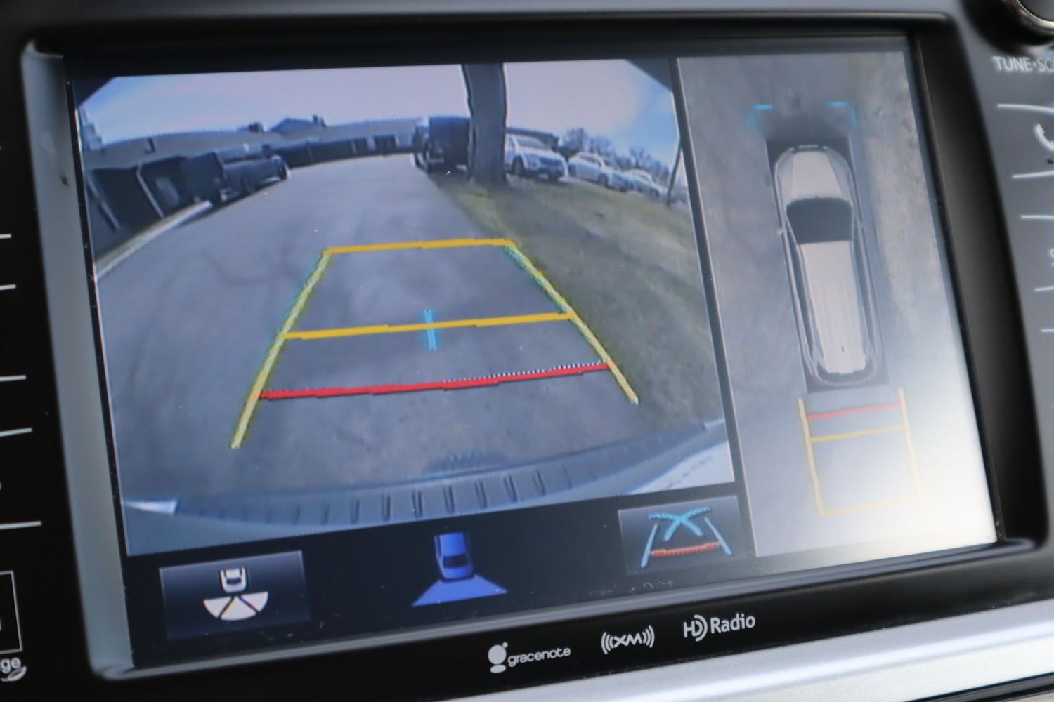 2017 Toyota Highlander Hybrid Limited | Victory Motors of Colorado