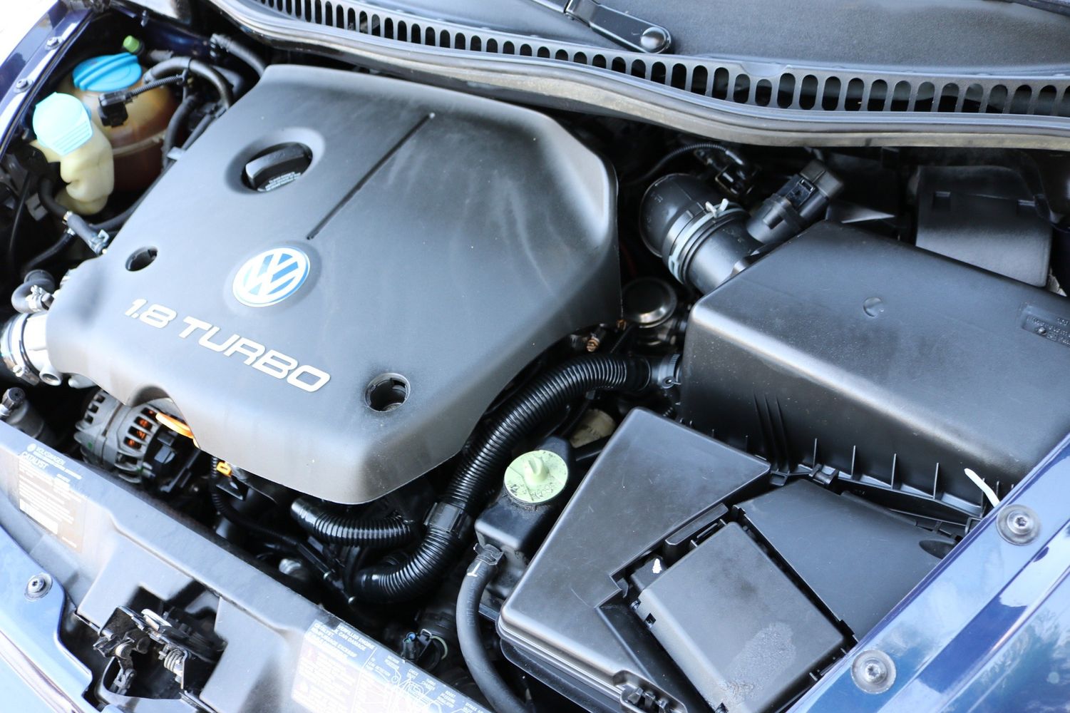 2001 Volkswagen New Beetle GLX 1.8T | Victory Motors of Colorado