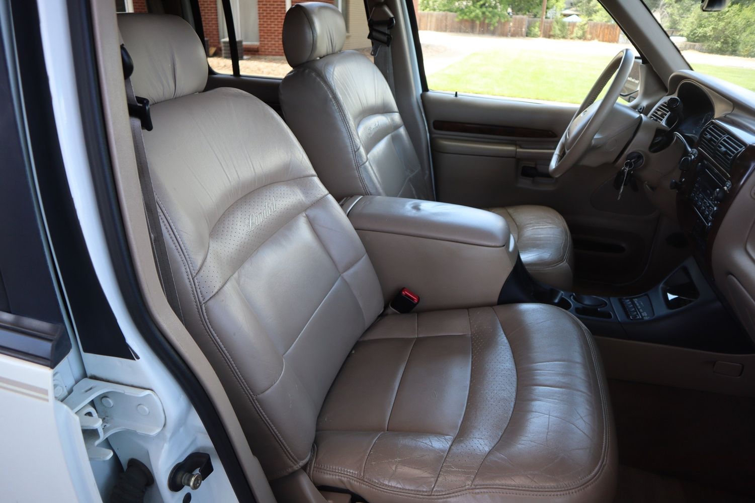 1999 Ford Explorer Limited | Victory Motors of Colorado