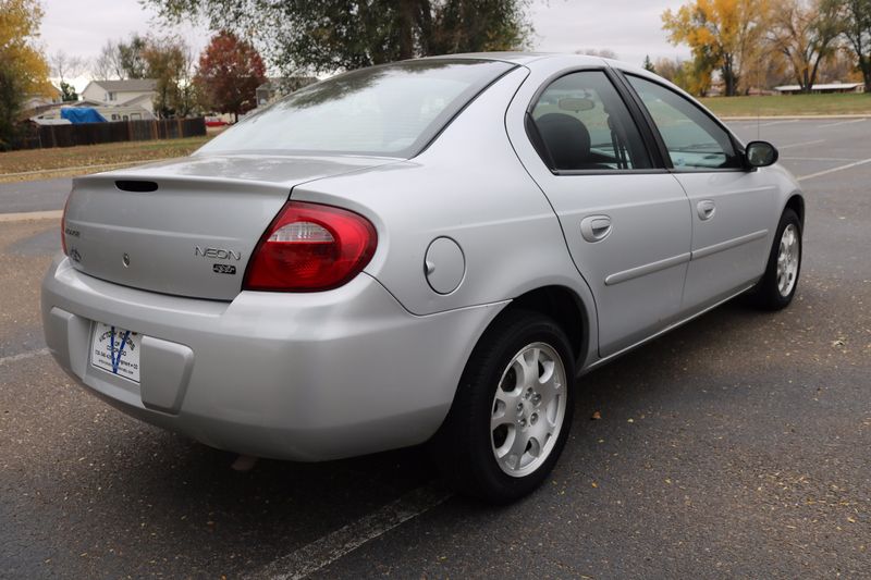 2004 Dodge Neon Photos