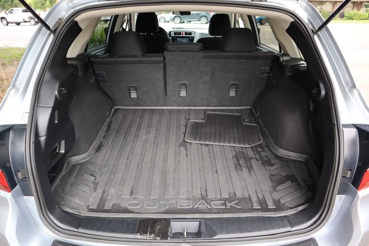 2015 Subaru Outback 2.5i Premium | Victory Motors of Colorado
