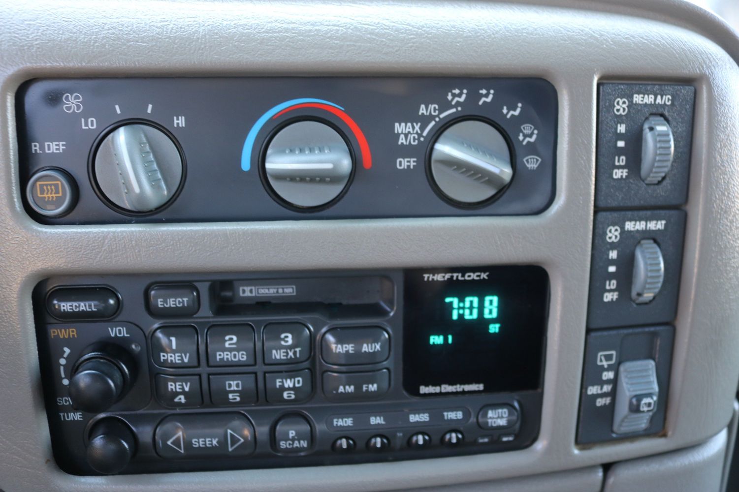 1998 Chevrolet Astro AWD | Victory Motors of Colorado