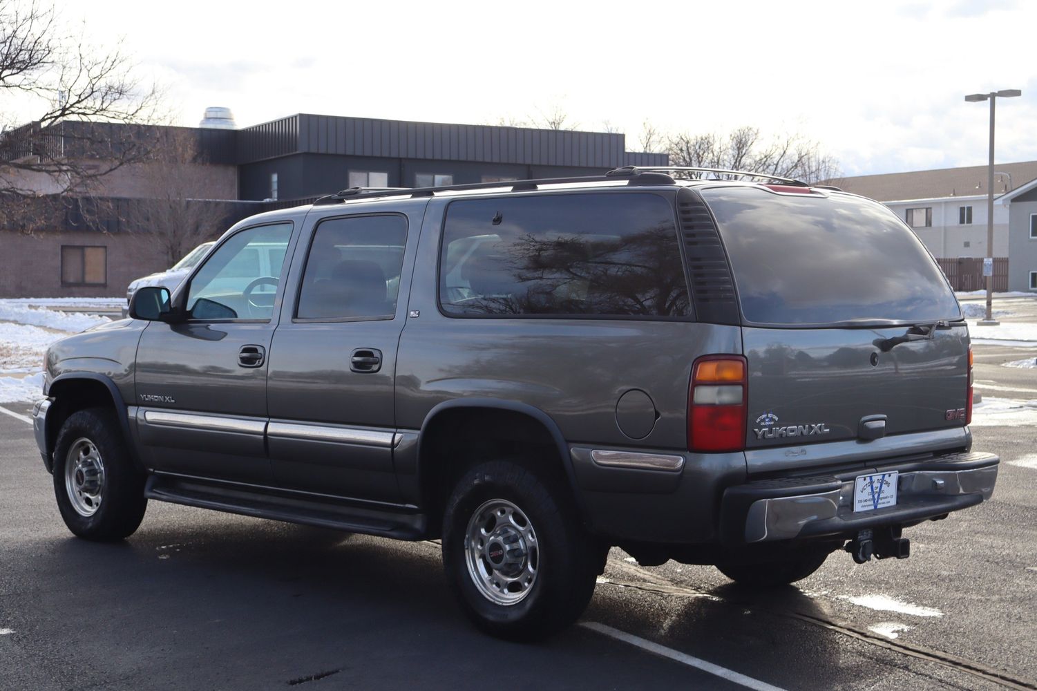 2001 GMC Yukon XL 2500 SLE | Victory Motors of Colorado