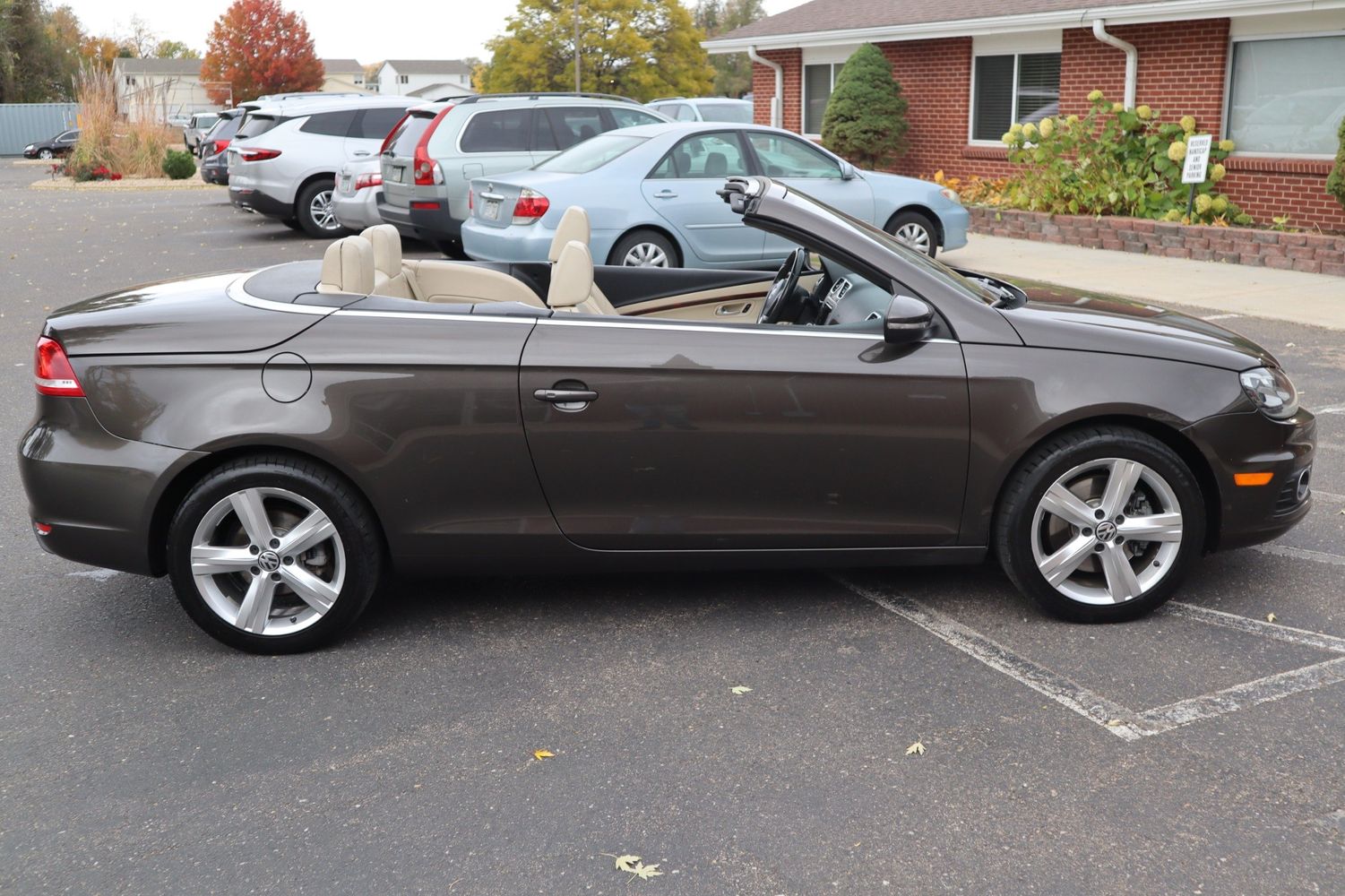 2012 Volkswagen Eos Executive SULEV | Victory Motors of Colorado