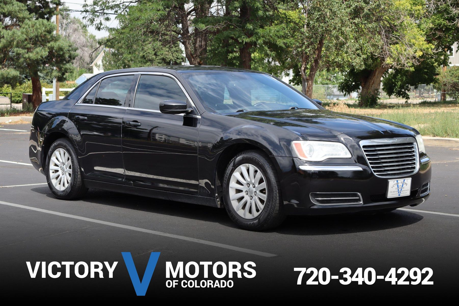 2012 Chrysler 300 Base | Victory Motors of Colorado