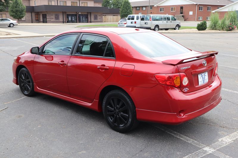 2010 Toyota Corolla Photos