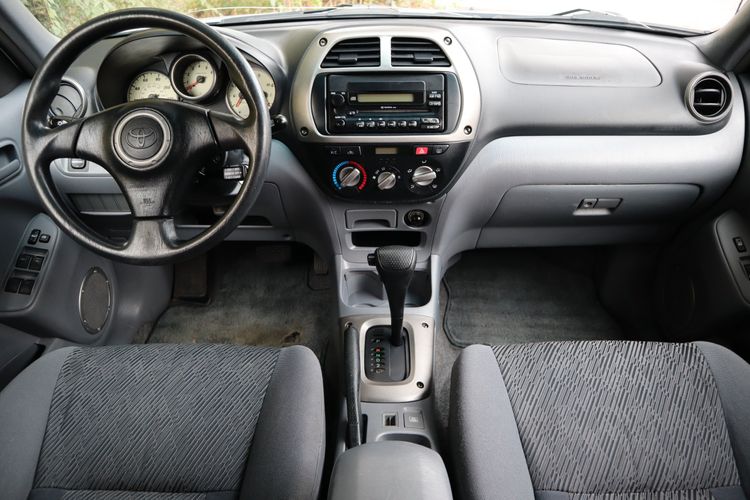 2002 Toyota RAV4 Base | Victory Motors of Colorado