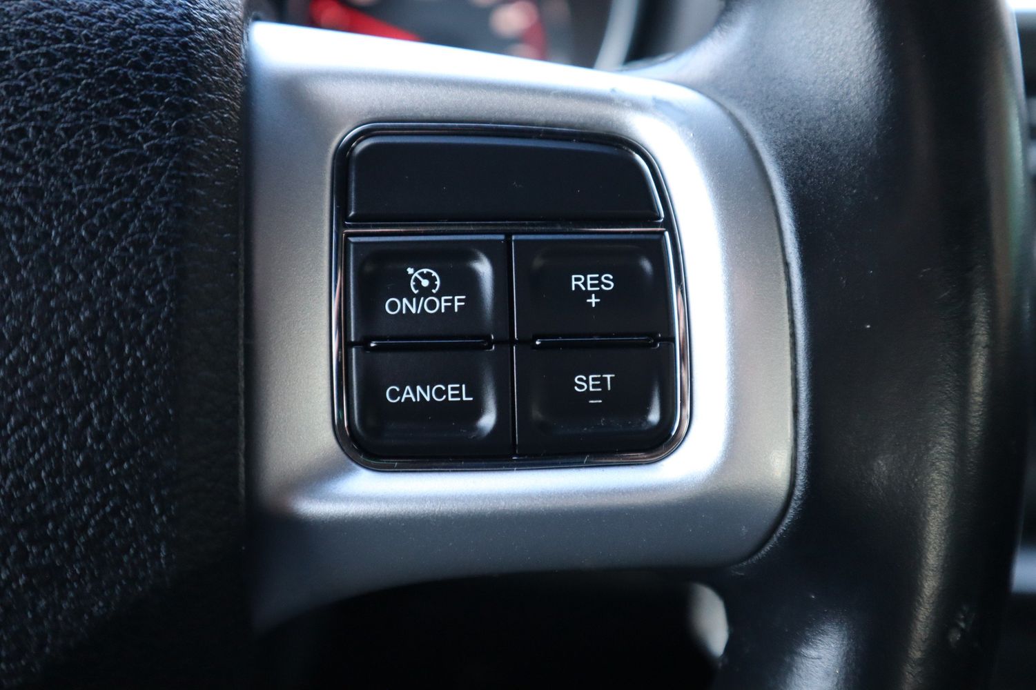 2014 Dodge Avenger SXT | Victory Motors of Colorado