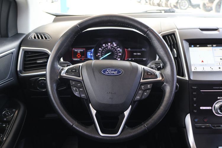 2018 Ford Edge Titanium | Victory Motors of Colorado