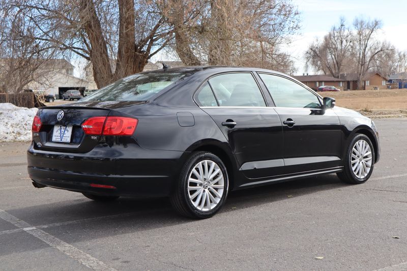 2014 Volkswagen Jetta Photos