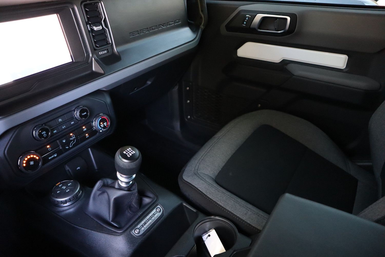 2023 Ford Bronco Base Advanced | Victory Motors of Colorado