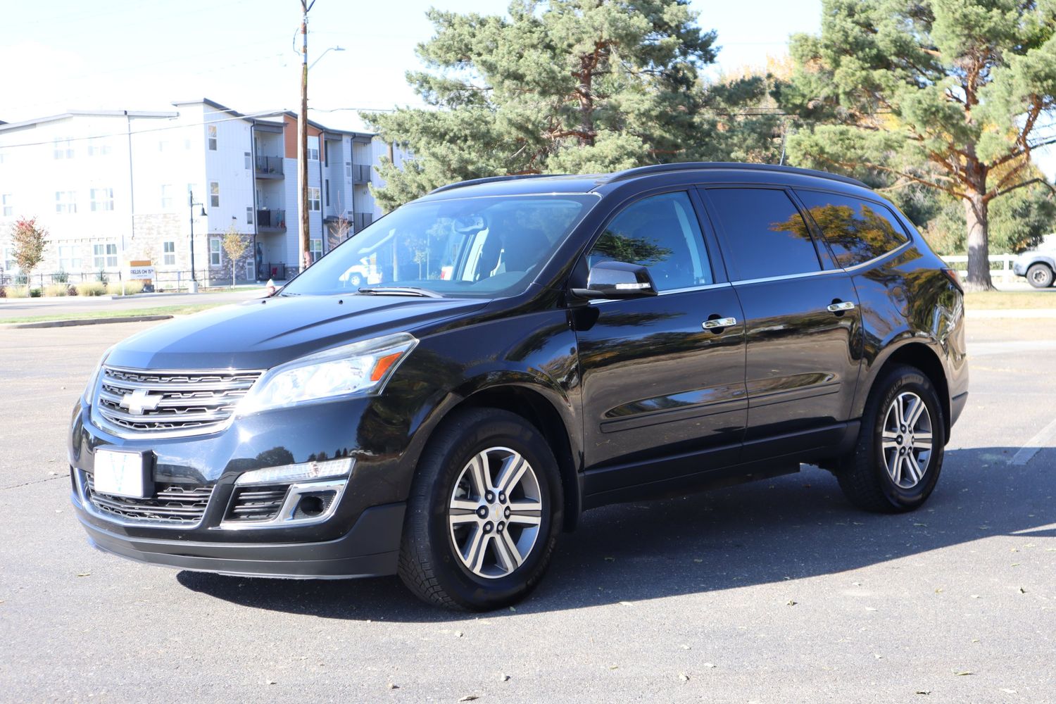 2017 Chevrolet Traverse LT | Victory Motors of Colorado