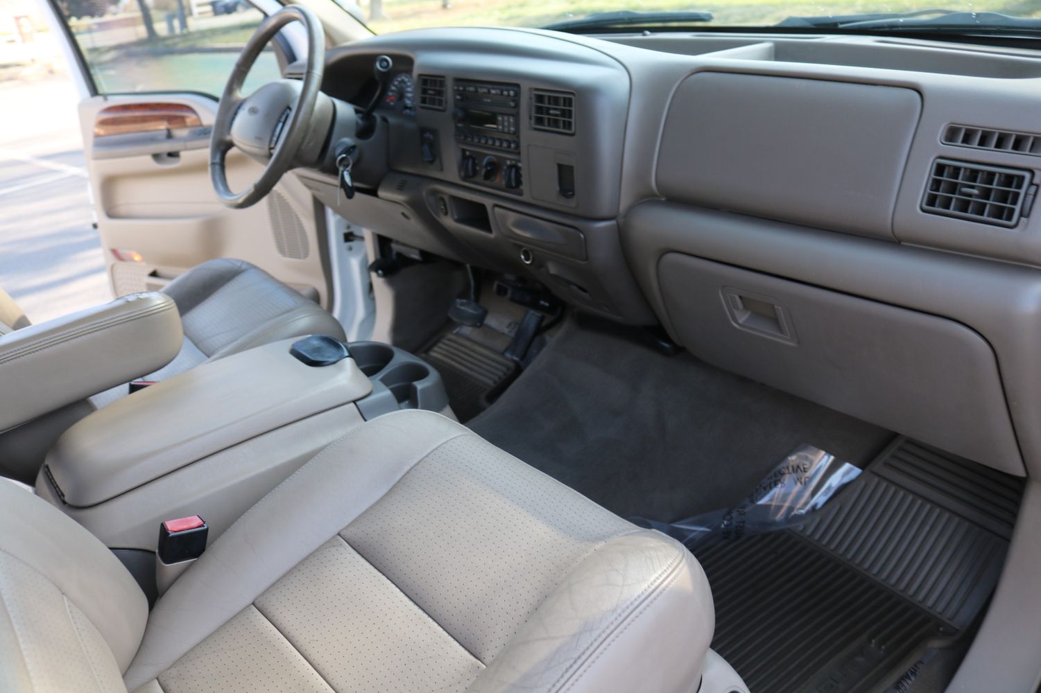 2002 Ford F-250 Super Duty Lariat | Victory Motors of Colorado