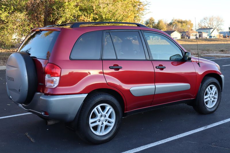 2002 Toyota RAV4 Photos