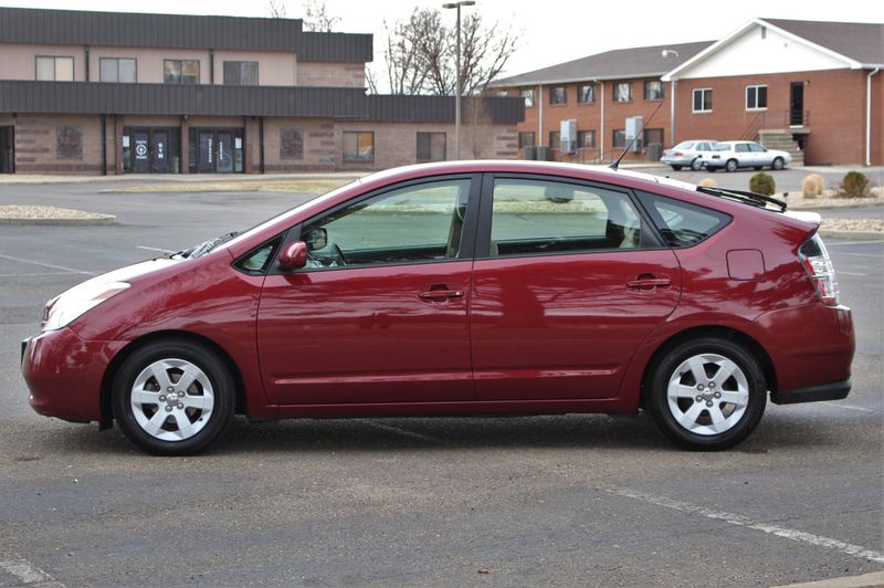 2004 Toyota Prius Photos