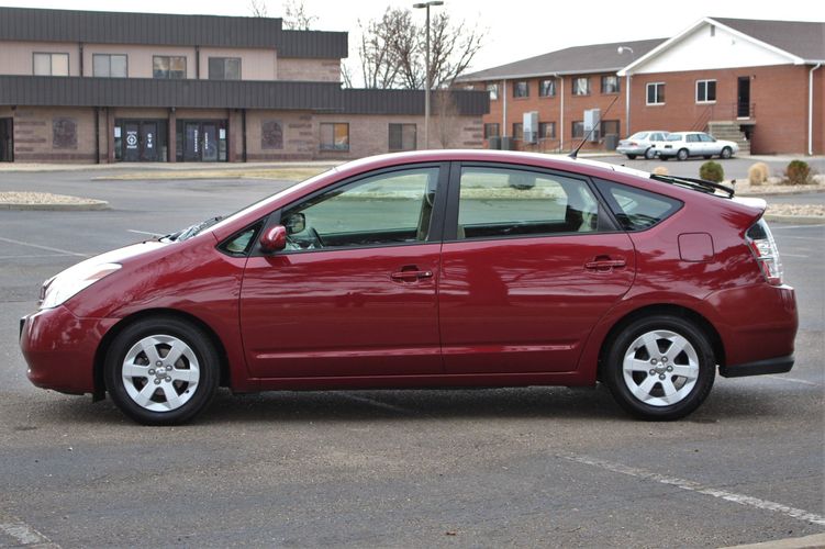 2004 Toyota Prius | Victory Motors of Colorado