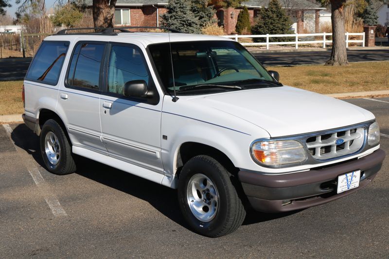 1996 Ford Explorer Photos