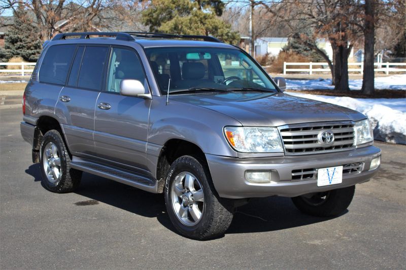 2007 Toyota Land Cruiser Photos