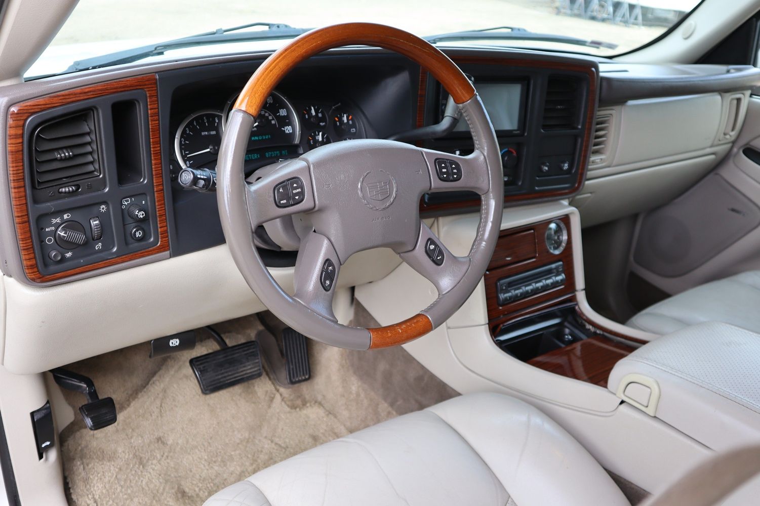 2003 Cadillac Escalade Base | Victory Motors of Colorado