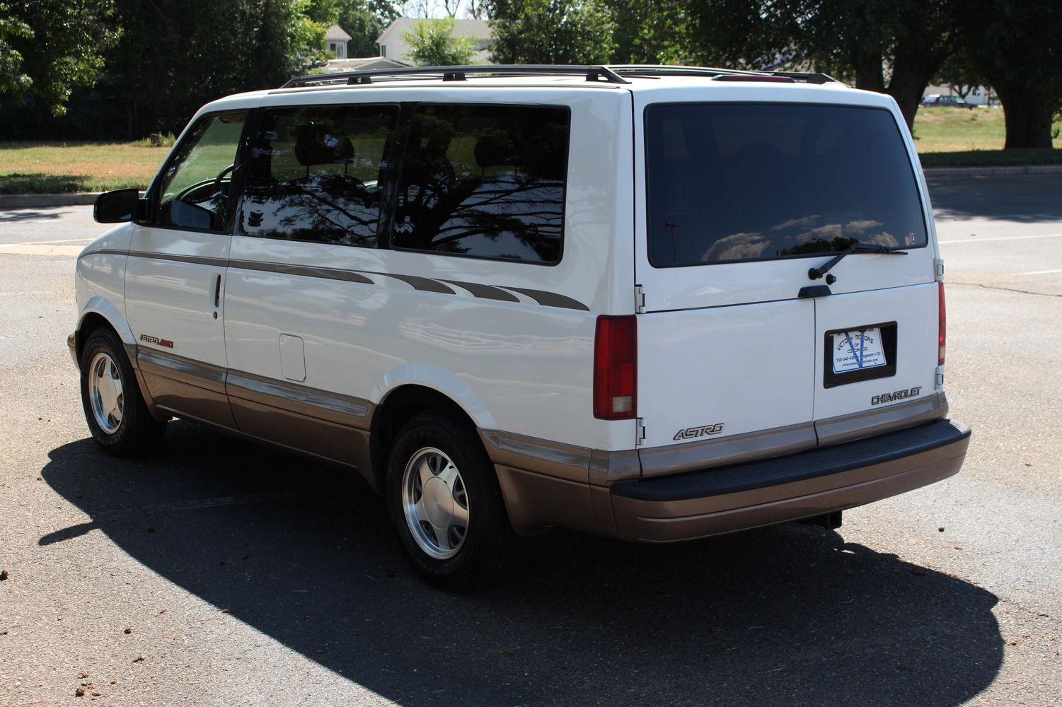 2000 Chevrolet Astro AWD | Victory Motors of Colorado