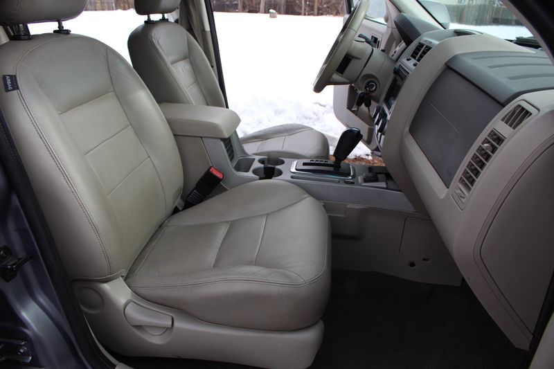 2008 Ford Escape Hybrid Photos