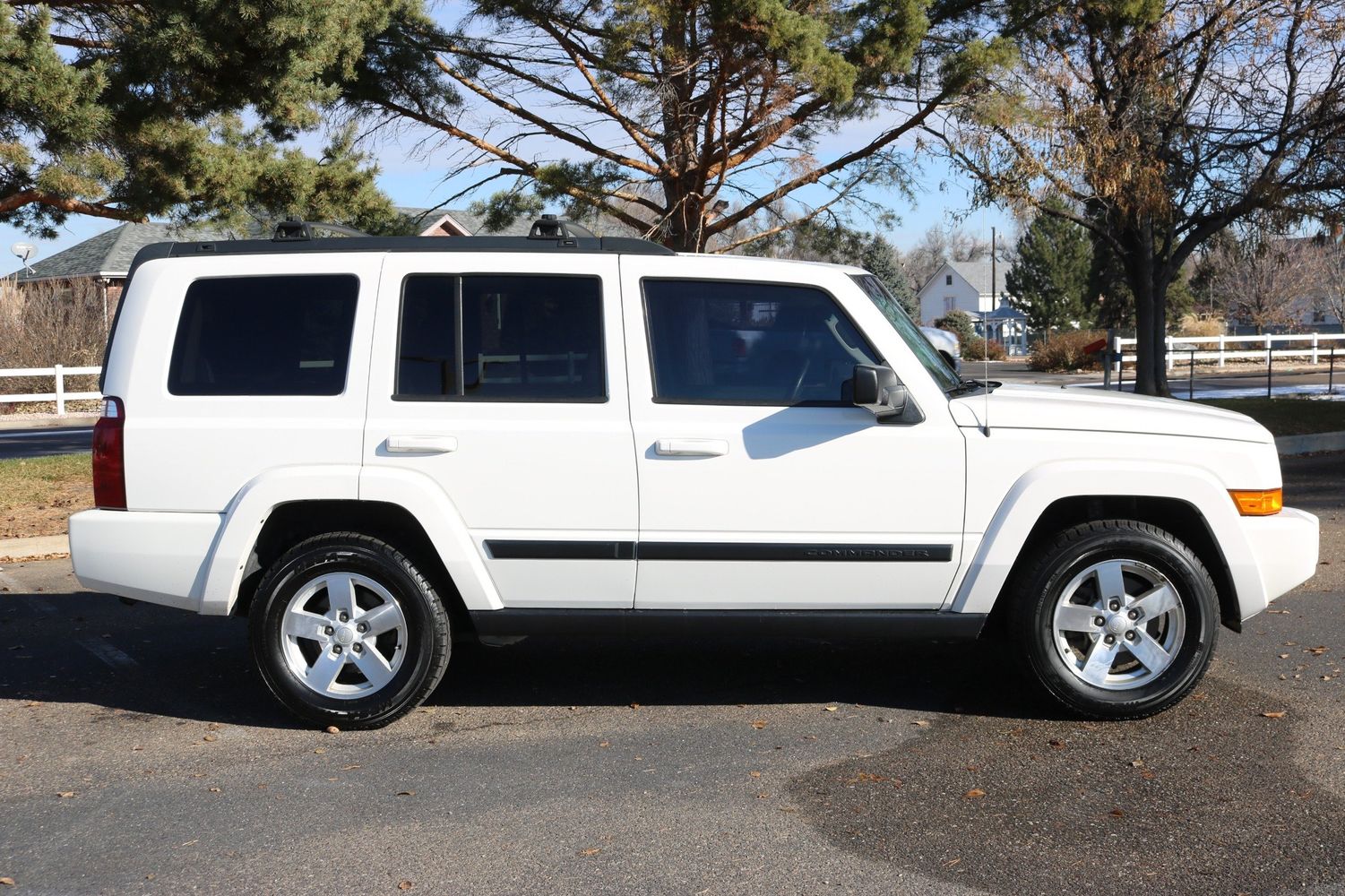 2007 Jeep Commander Sport | Victory Motors of Colorado