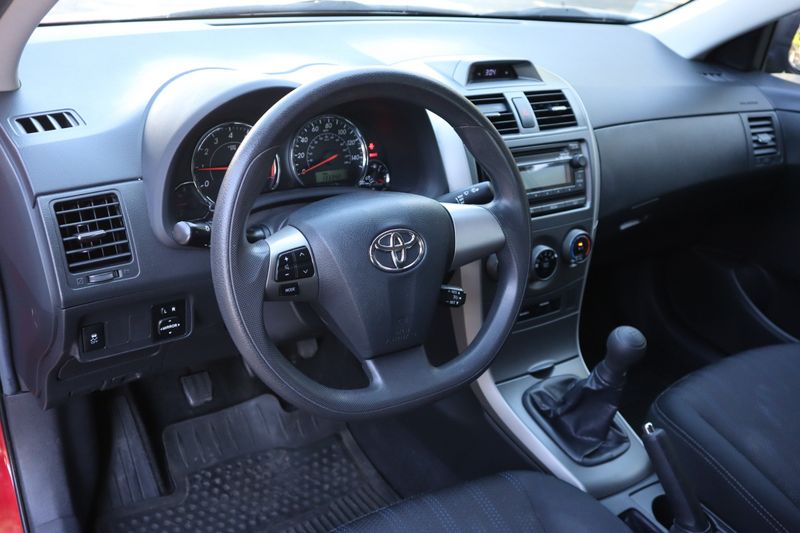 2012 Toyota Corolla Photos